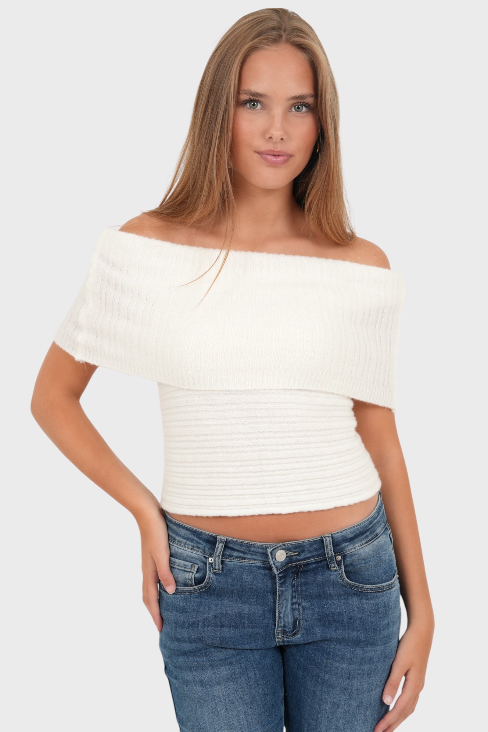 "Flore" top white – Meet Me There