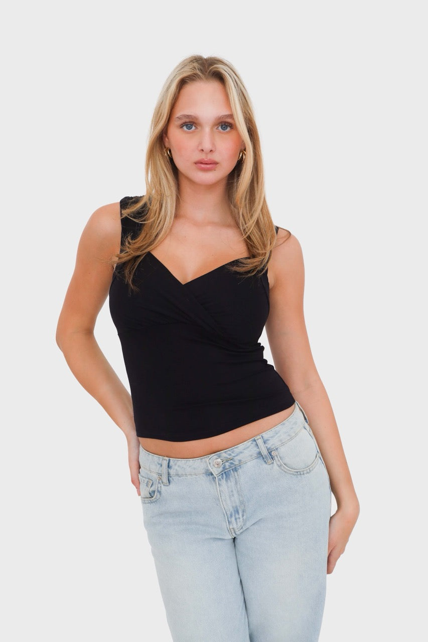 "Twist" top black – Meet Me There